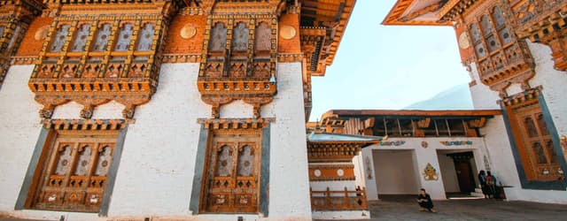Explore Bhutanese Architecture: A Cultural Journey